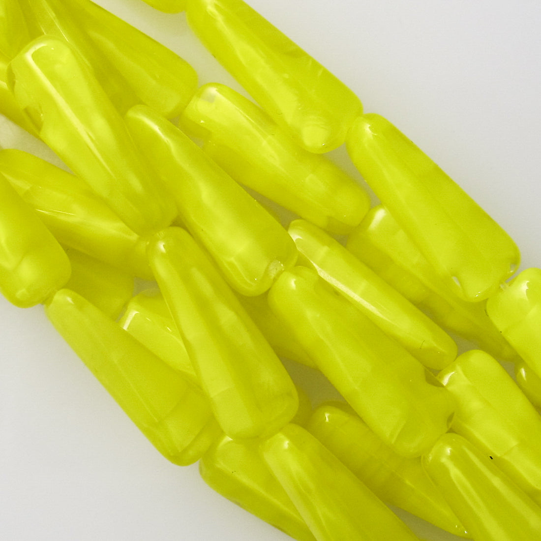 Cz 17x6 twist pearlised yellow 11pcs – Wholesale Beads